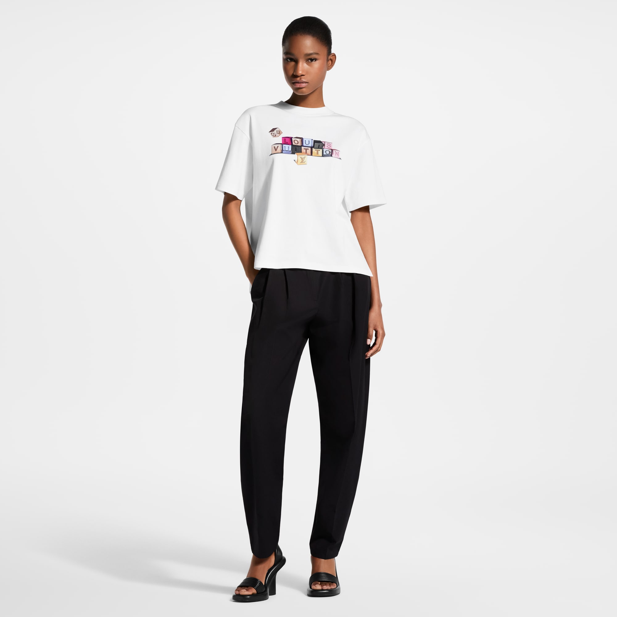 T-shirt con motivo di blocchi e firma - Abbigliamento 1AKEOJ | LOUIS ...